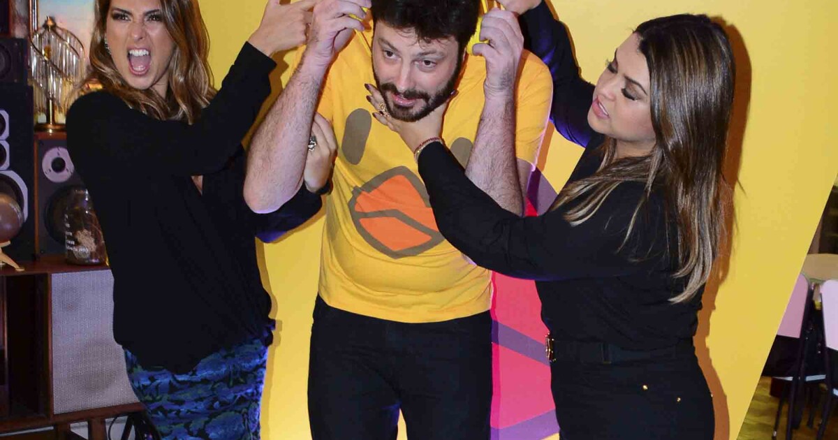 Preta Gil, Fernanda Paes Leme e Danilo Gentili se divertem em evento em SP - Purepeople