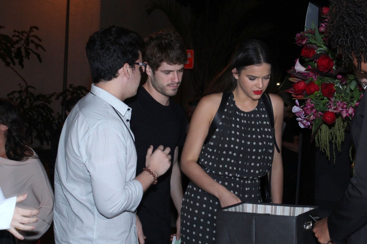 Foto: Mesmo sem assumir o namoro, Bruna Marquezine e Maurício Destri ...