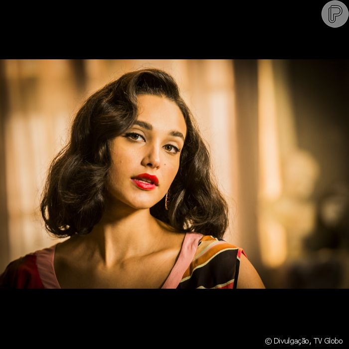 Filomena (Débora Nascimento) exige que Ernesto (Eriberto Leão ...