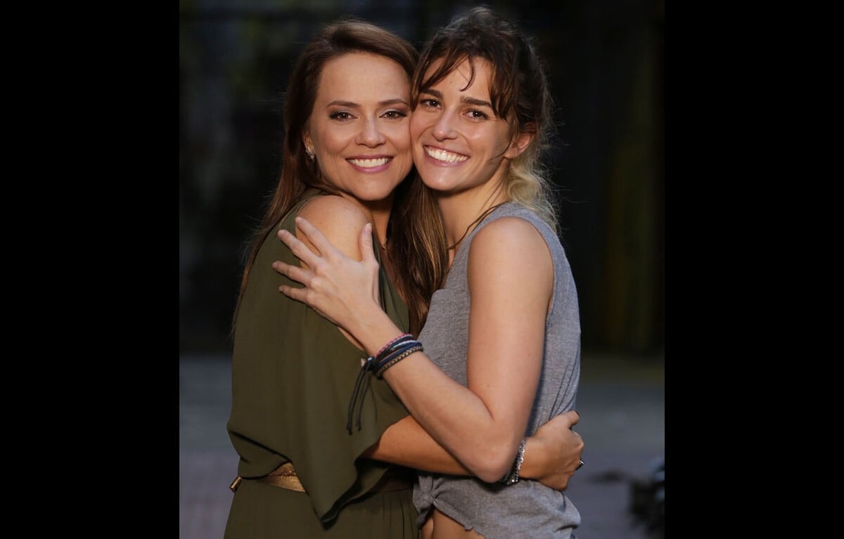 Foto: Priscila Steinman comemora a volta de Sofia e posa com Vivianne ...