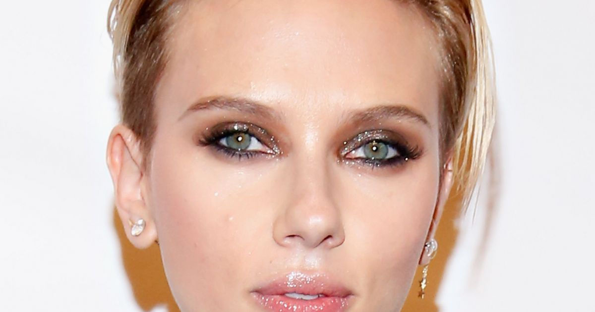 Scarlet Johansson apostou na tendência em um corte pixie e fios ...