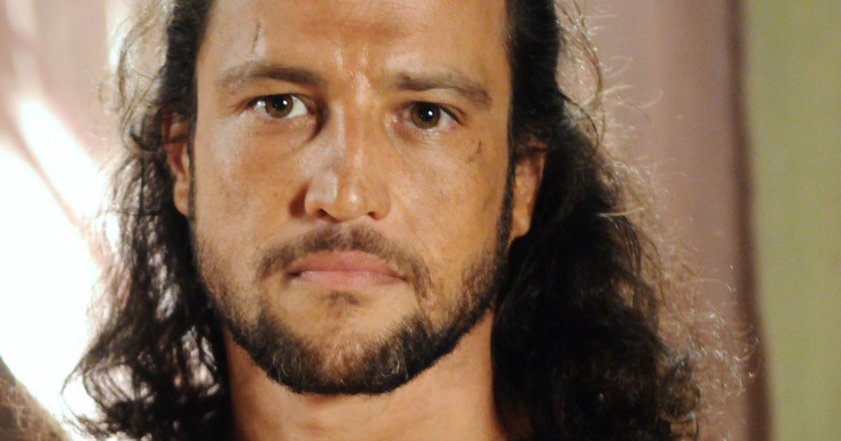 Maquir (Alexandre Slaviero) se abre com o pai e diz estar arrependido ...