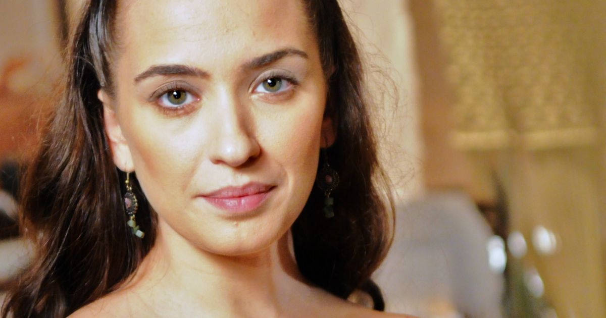 Juliana Boller, a Chaia de 'A Terra Prometida', acredita no poder da fé ...