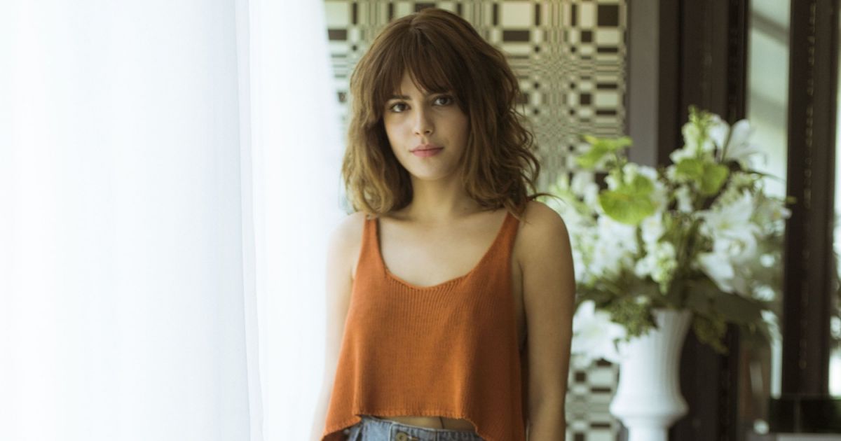 Na série 'Os Dias Eram Assim', Nanda (Julia Dalavia) sentirá cansaços ...