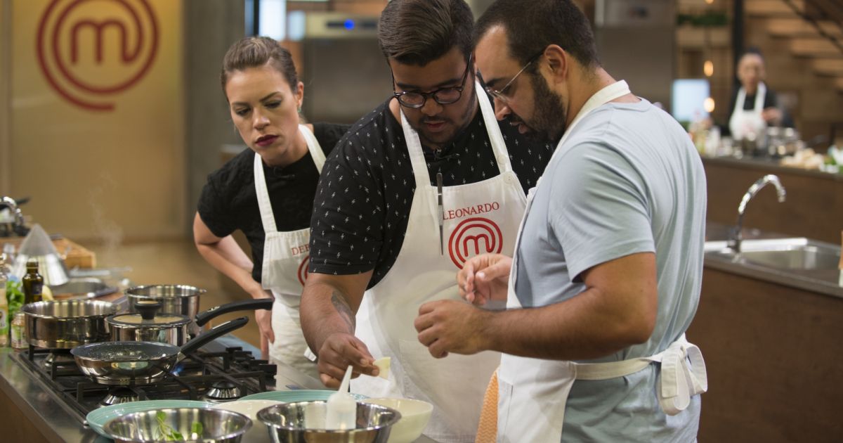 Deborah ainda foi criticada pelo seu segundo prato da noite no ...
