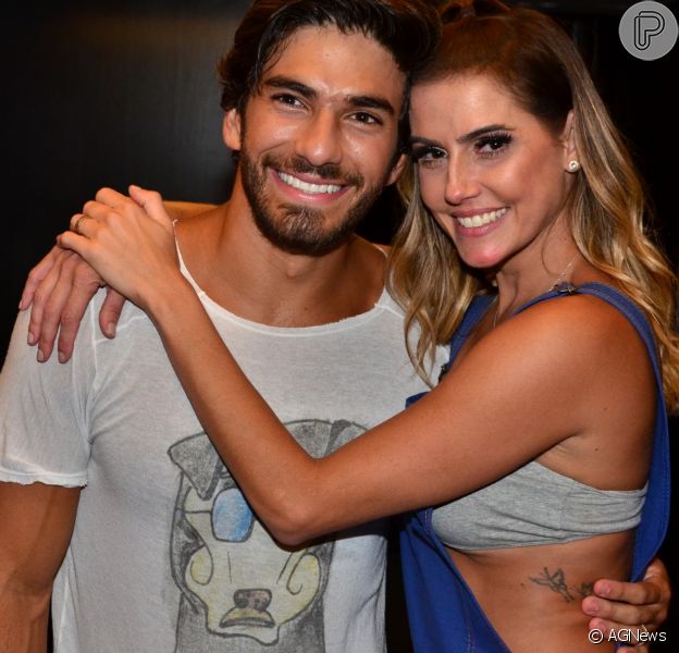 Deborah Secco admite que traiu ex-namorados: 'Todos, menos o Hugo ... Deborah Secco admite que traiu ex-namorados: 'Todos, menos o Hugo ...
