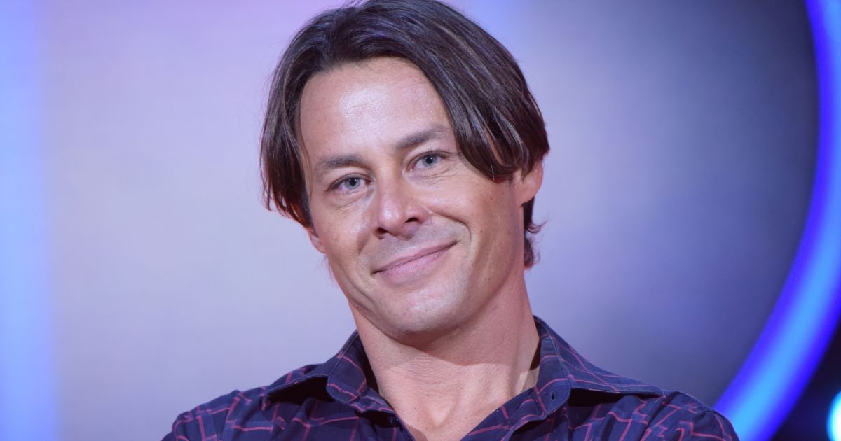 Theo Becker não esclarece se continua ou sai do 'Dancing Brasil' após ...