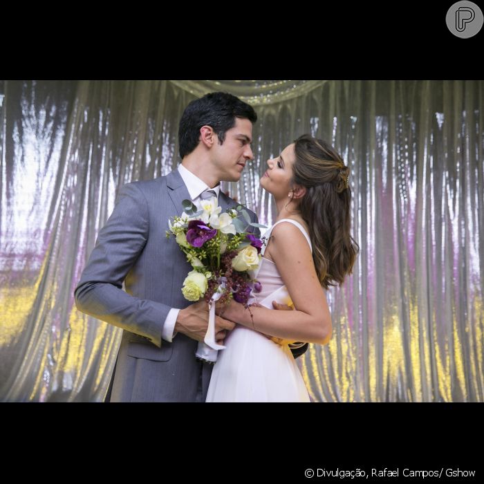 Eric (Mateus Solano) e Luiza (Camila Queiroz) se casam, na novela 'Pega ...