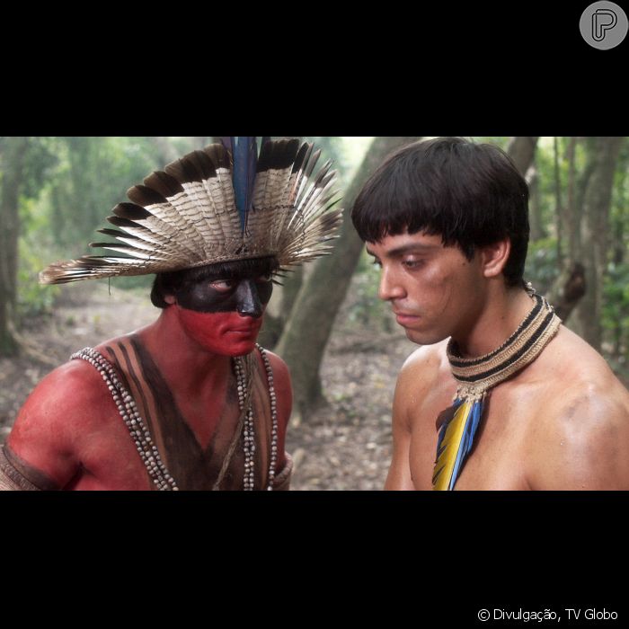 Ubirajara (Allan Souza Lima) ouve de Piatã (Rodrigo Simas) e Tibiraçá ...