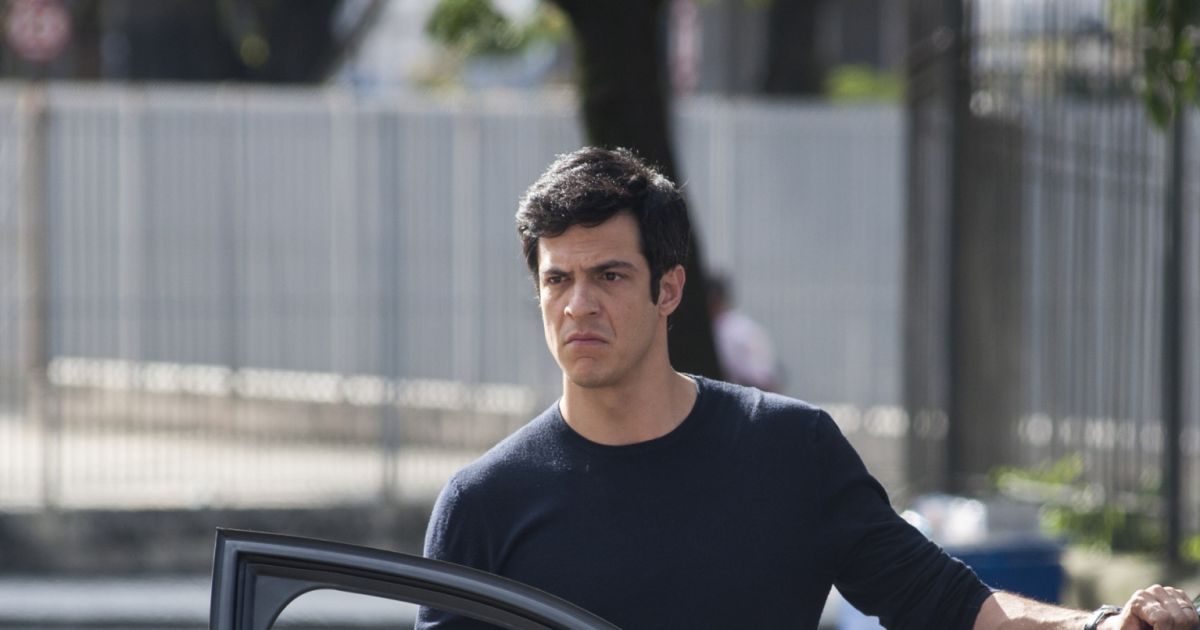 Eric (Mateus Solano) fica com crise de consciência por ter enganado ...