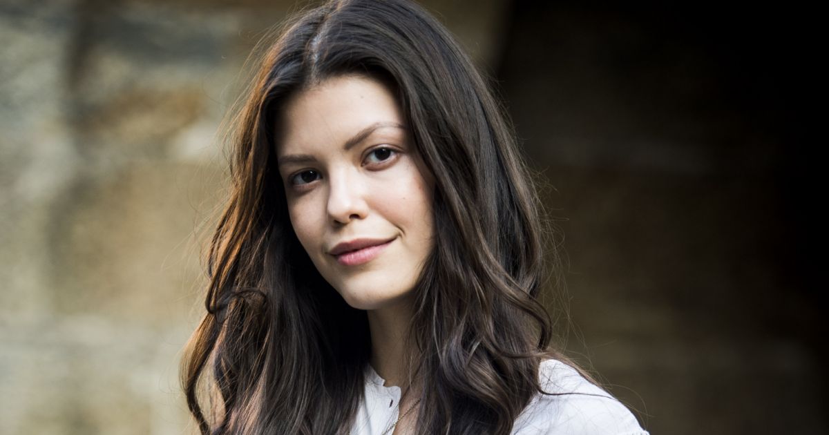 Adotada por um casal de Lisboa, a filha de Maria Vitória (Vitória ...