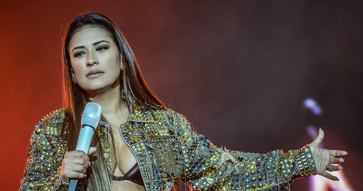 Simone fez aplicações de botox no rosto nesta semana - Purepeople