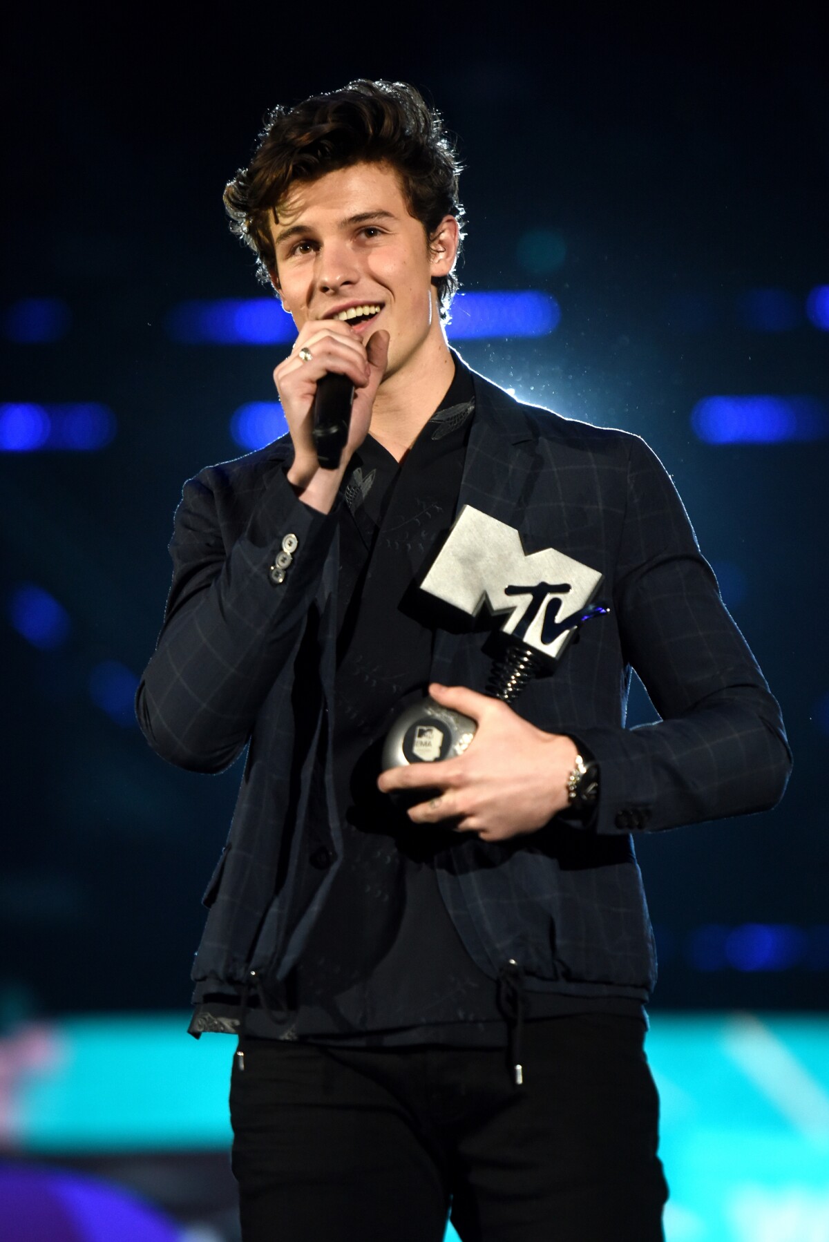 Foto: Shawn Mendes conquistou troféu de Maiores Fãs, Melhor Artista ...
