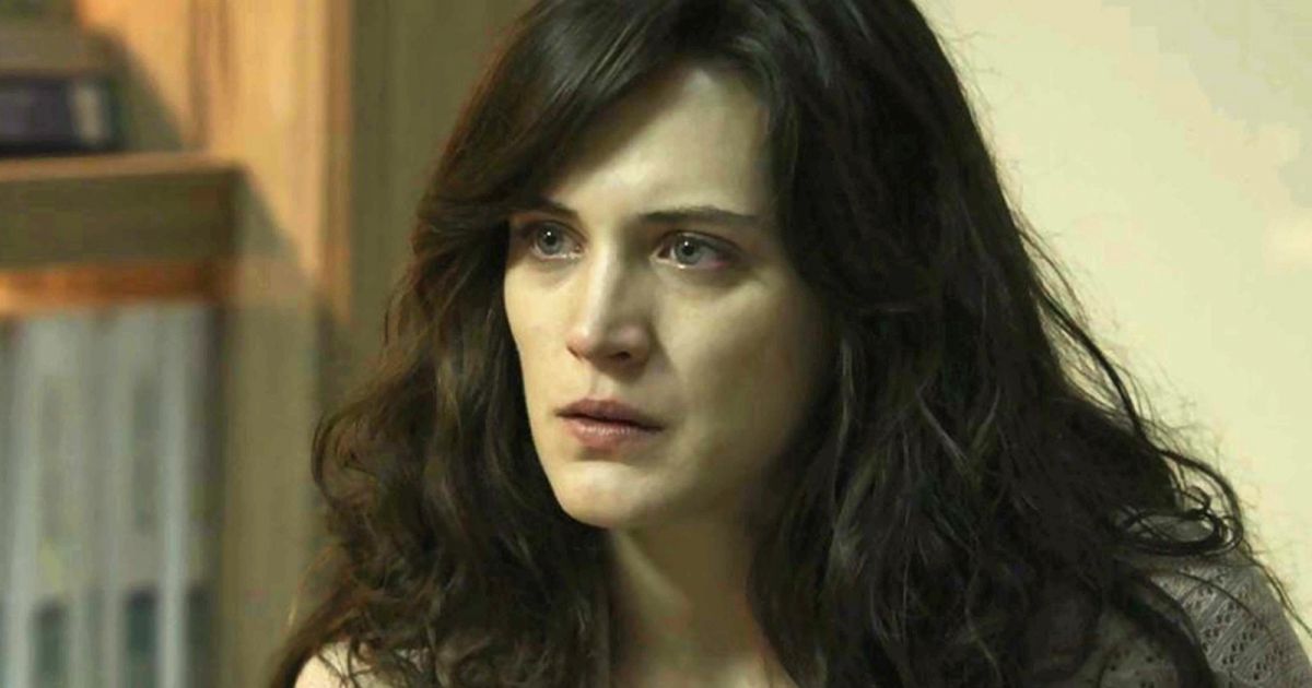 Clara (Bianca Bin) recua das declarações e aproximação física de Gael ...