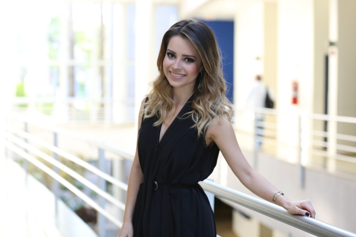 Foto: Sandy foi questionada sobre a suposta cirurgia nos seios e ...