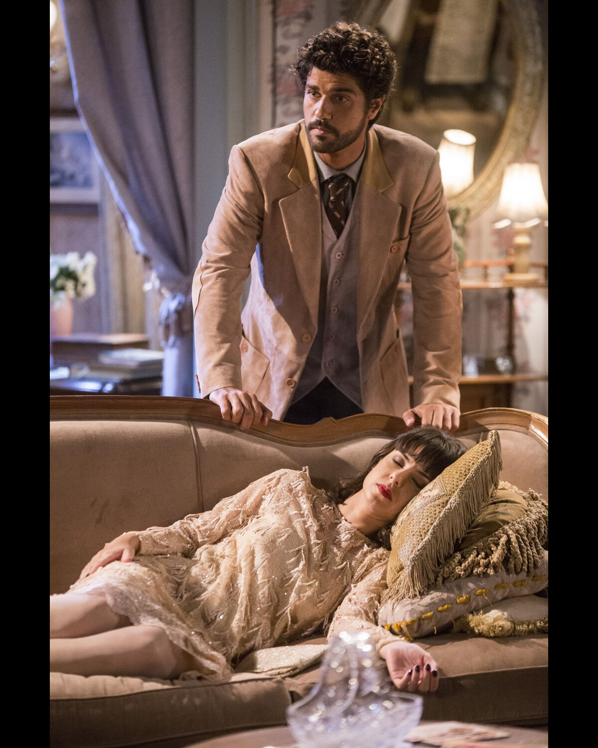 Foto: 'Dona Emília, se a senhora permitir, cuidarei de Lucinda, mas não ...