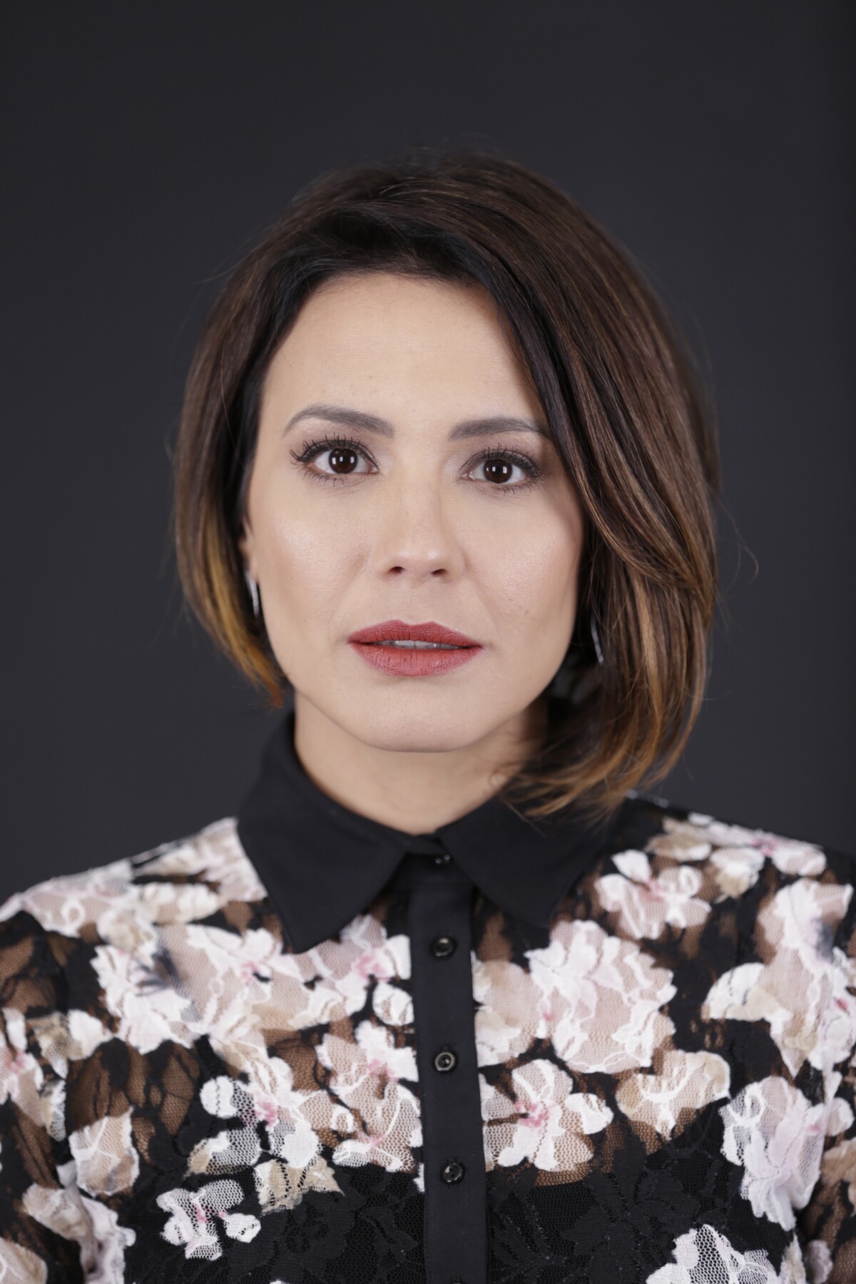 Foto: Zoe (Juliana Knust) e Benjamin (Igor Rickli) se beijam, no ...