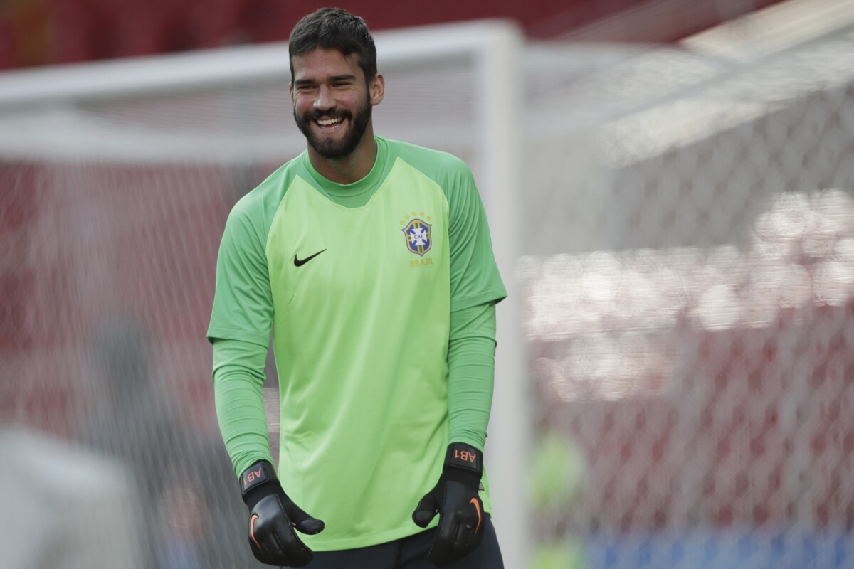 Foto: Filha de Alisson, Helena exibiu os dentinhos em foto fofa ...
