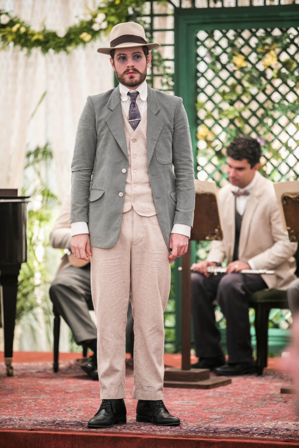 Foto: Julieta (Gabriela Duarte) terá contado a Aurélio (Marcelo Faria ...