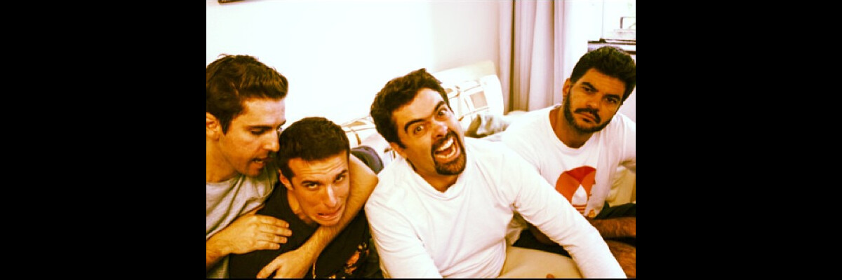 Foto: Fausto Fanti ao lado de companheiros do grupo Hermes e Renato ...