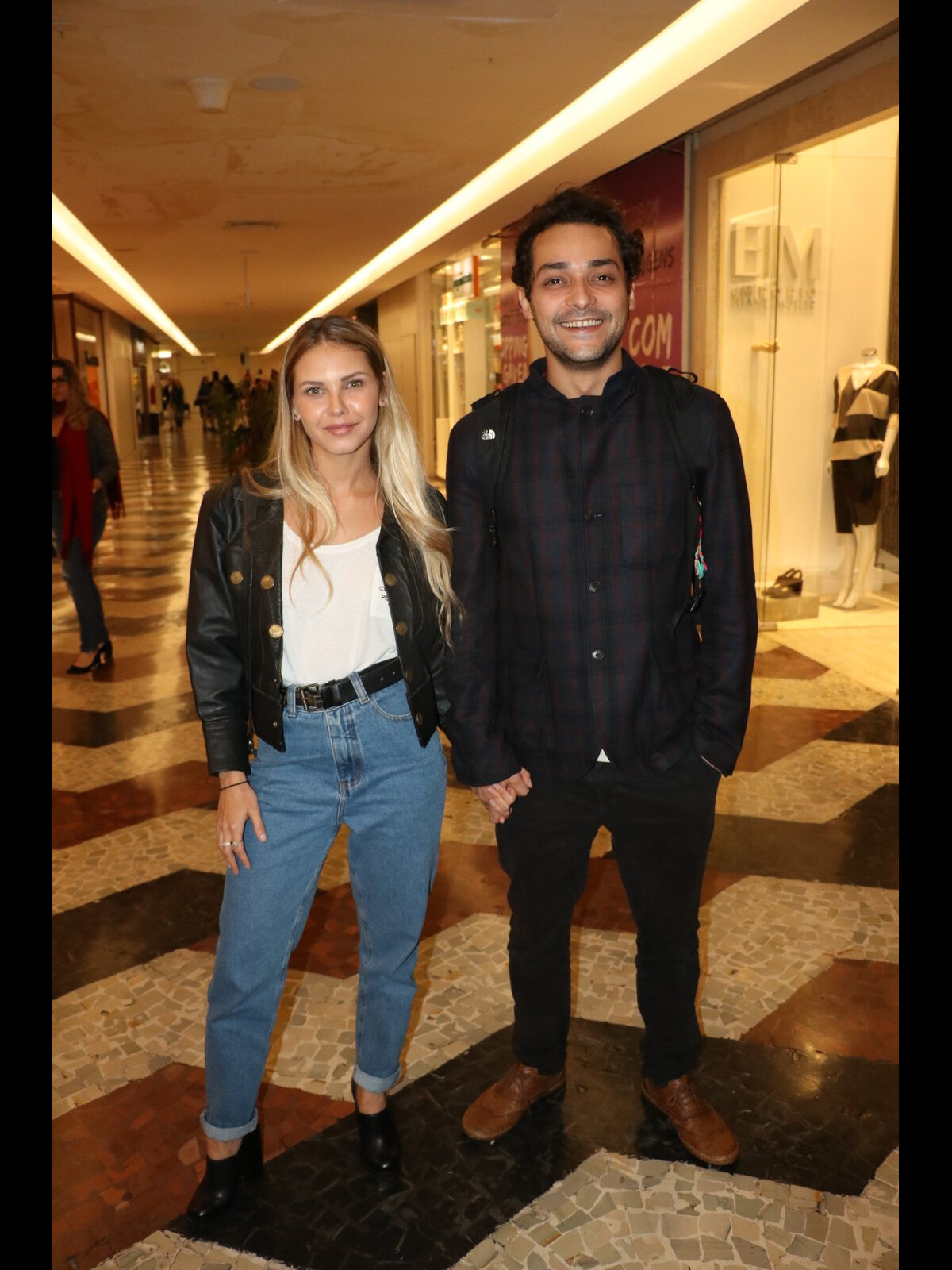 Foto: Louise D'Tuani e Eduardo Sterblitch assistiram à peça 'Pippin ...