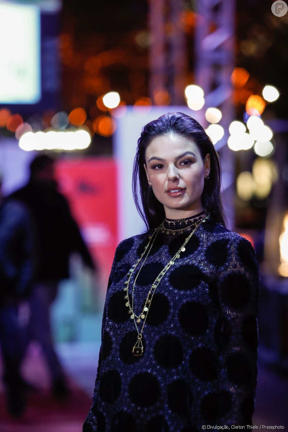 Isis Valverde usou vestido Dior ao lançar o filme 'Simonal' 46º ...