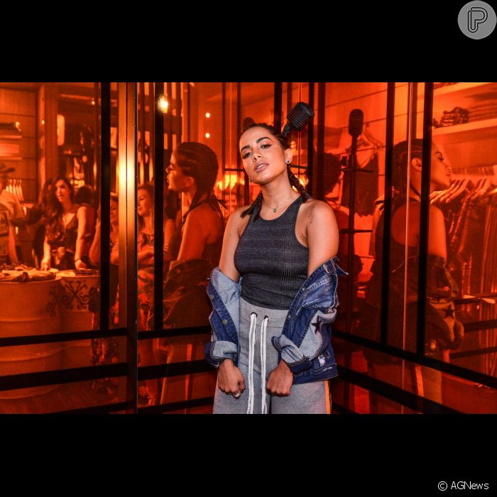 Anitta adotou trança nagô para o Carnaval de 2017. Penteado causou ...