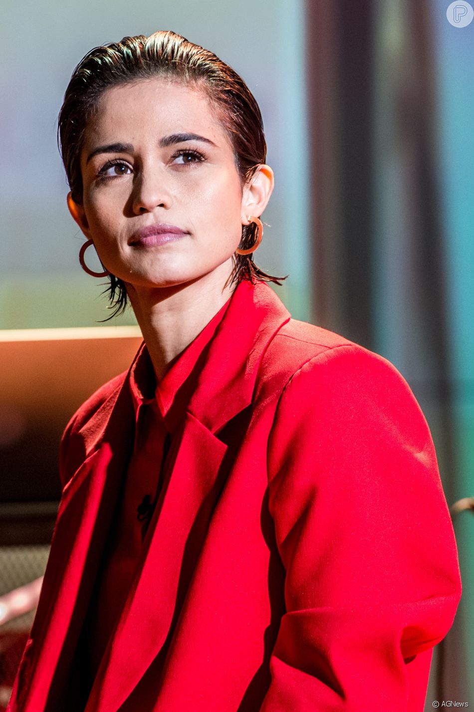 Nanda Costa surgiu com novo visual no evento - Purepeople