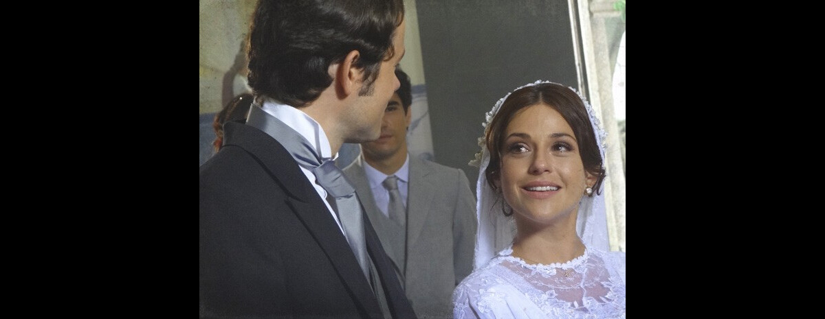 Foto: Sandra (Priscila Sol) se emociona durante sua cerimônia de ...
