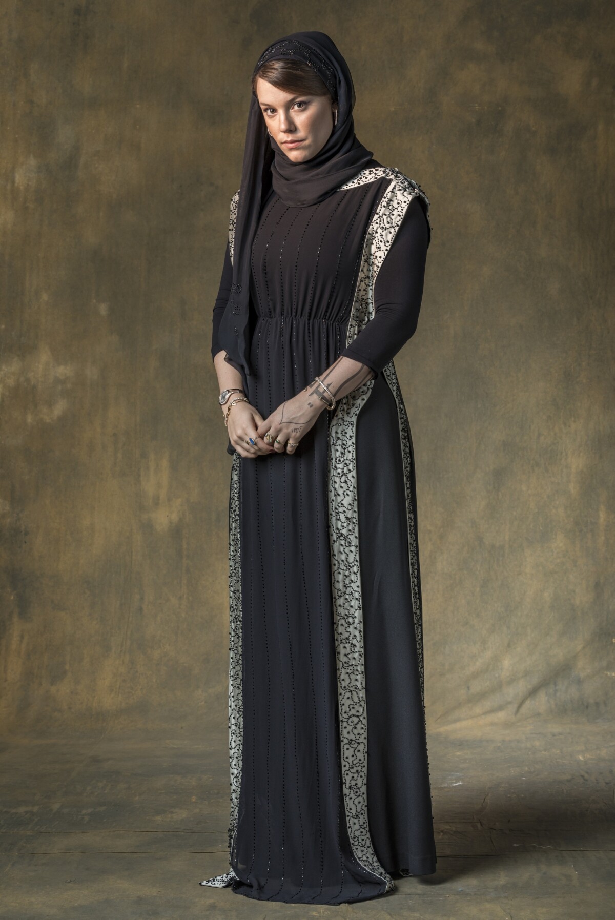 Foto: Dalila (Alice Wegmann) é a filha do sheik Aziz Abdallah (Herson ...