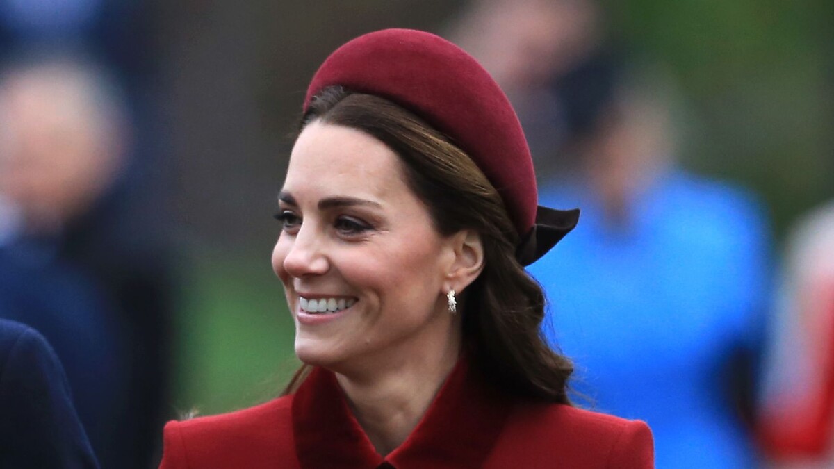 Foto: Kate Middleton aderiu à alice band em eventos oficiais. Olha que ...