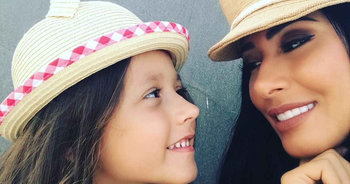 Simaria Mendes compartilha vídeo cantando com a filha, Giovanna, nesta ...