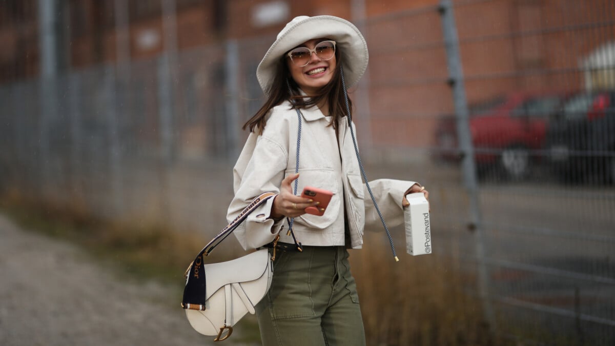 Foto: Tá na moda! Bucket hat volta como tendência no street style ...
