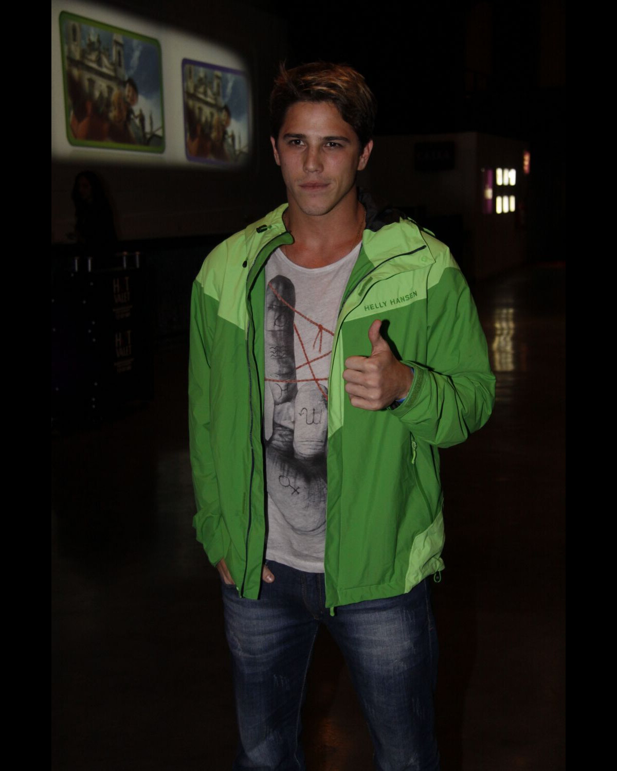 Foto: Rômulo Arantes Neto está de novo visual - Purepeople