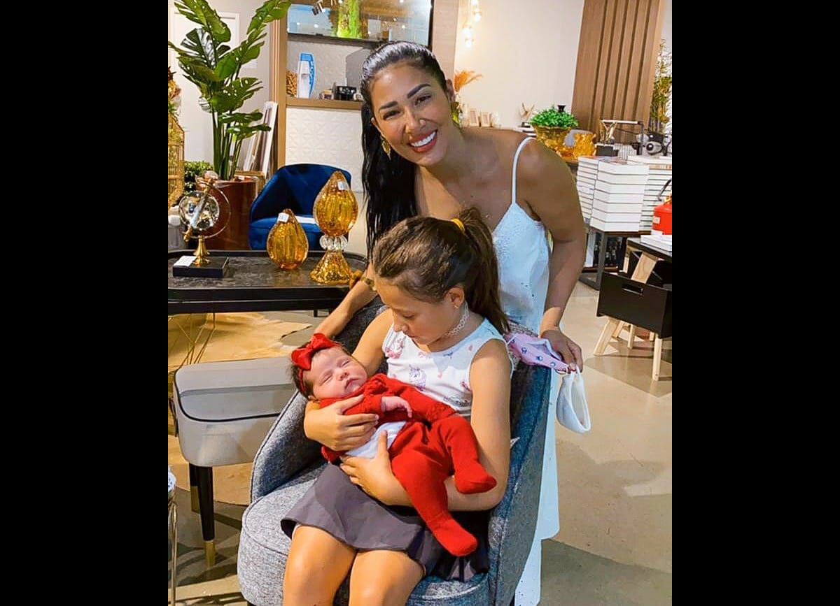 Foto: Simaria e a filha, Giovanna, conhecem filha de Simone, Zaya ...