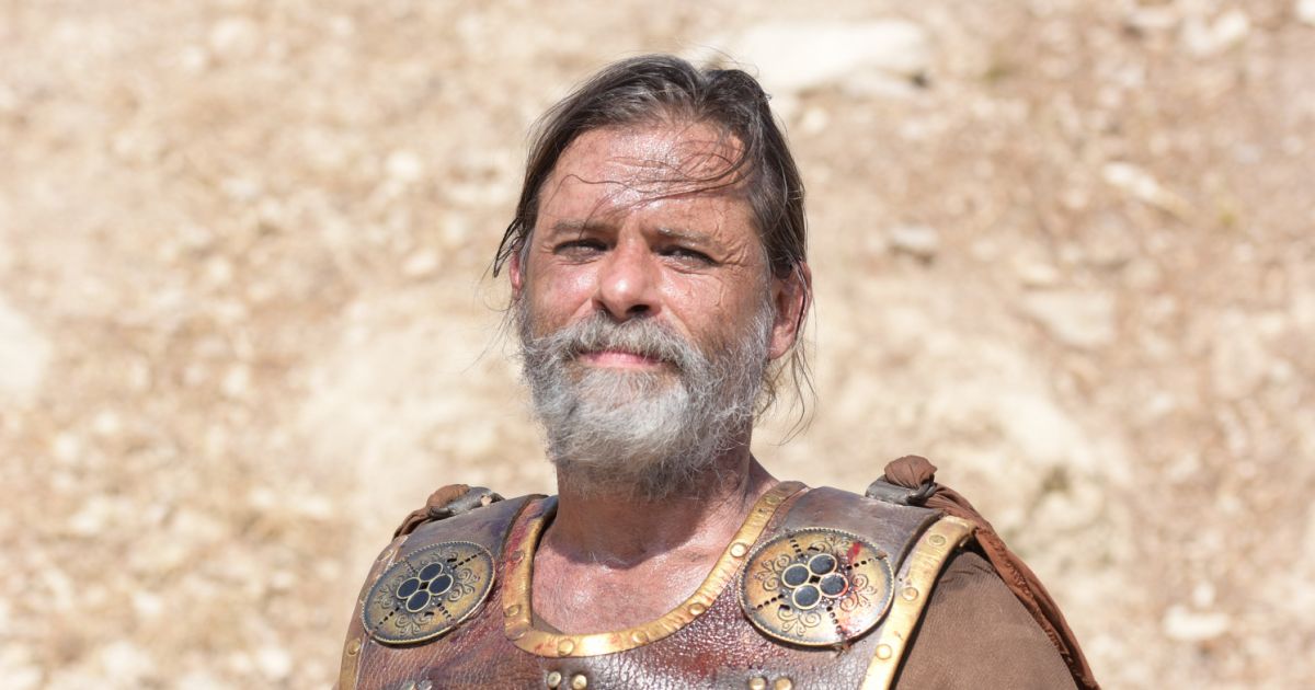 Na novela 'Gênesis', Massá (Marcos Winter) reaparece após ser dado como ...