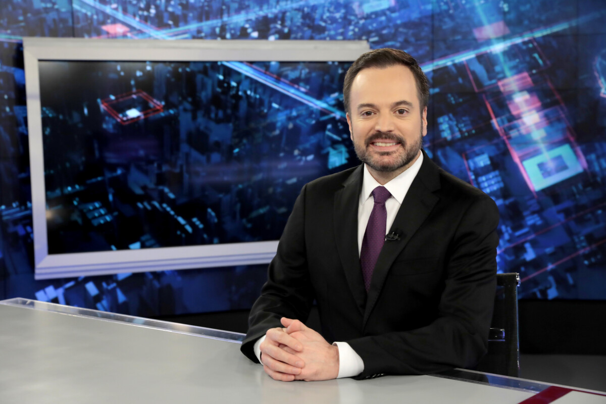 Foto: Marcelo Torres cometeu gafe com Lázaro Ramos no 'SBT Brasil ...