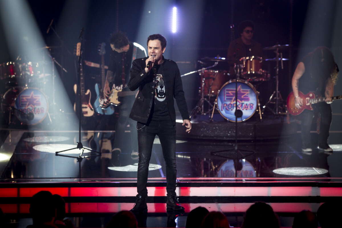 Foto: Sergio Guizé lançou o seu primeiro álbum solo, 'À Deriva ...