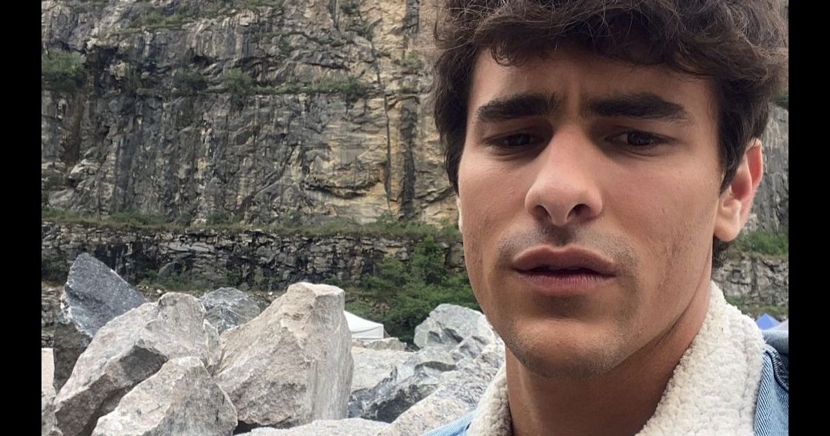 Bruno Montaleone 'conheceu melhor' a atriz Mariana Rios - Purepeople