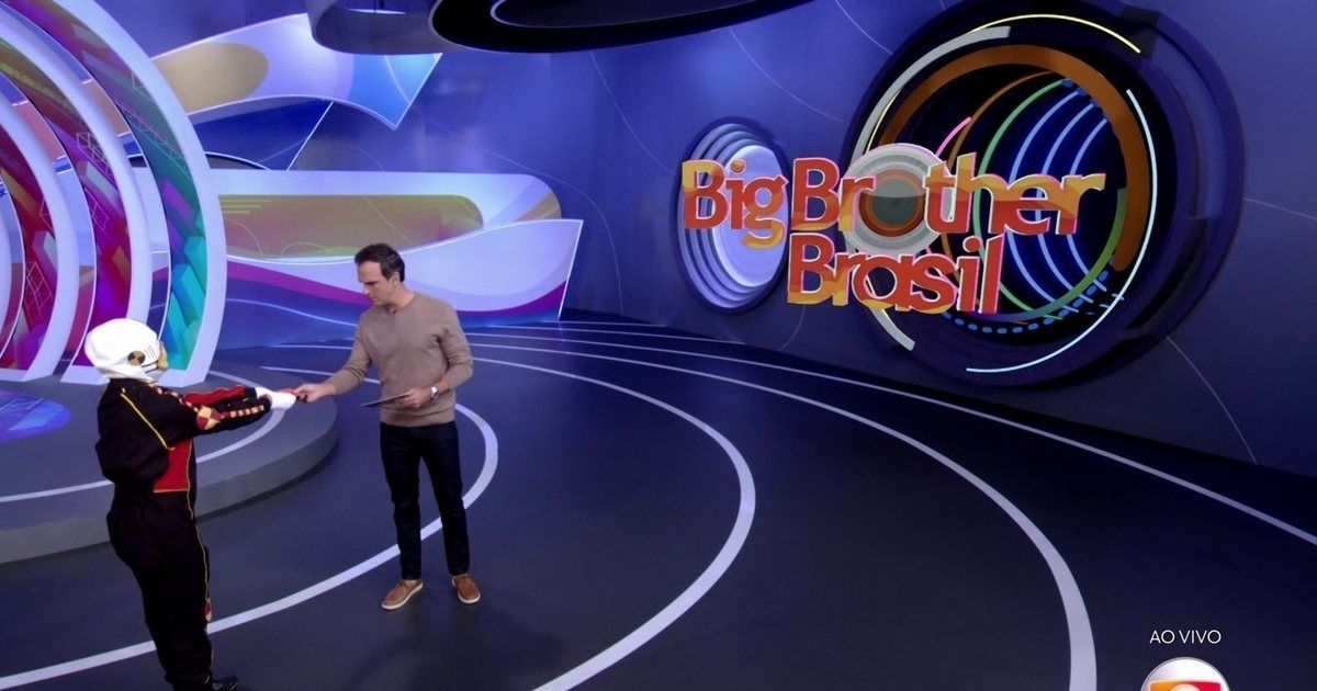 Um Dummy do 'BBB' usufrui de todos os benefícios da TV Globo - Purepeople
