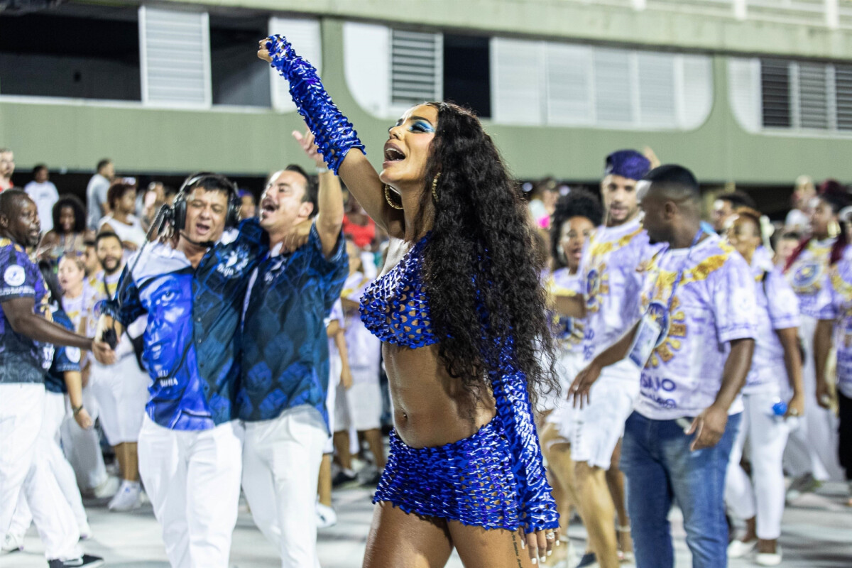 Foto: A Beija-Flor é a última escola a desfilar no primeiro dia do ...