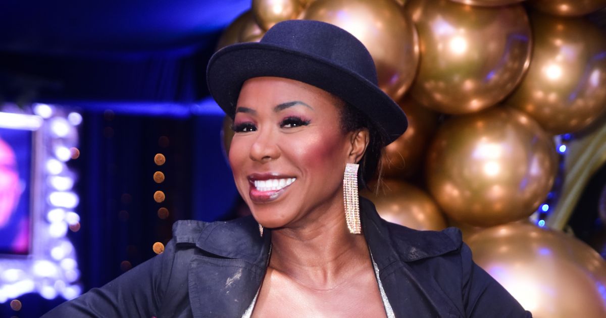 Adélia Soares, advogada e ex-'BBB', marcou presença na festa da cliente ...