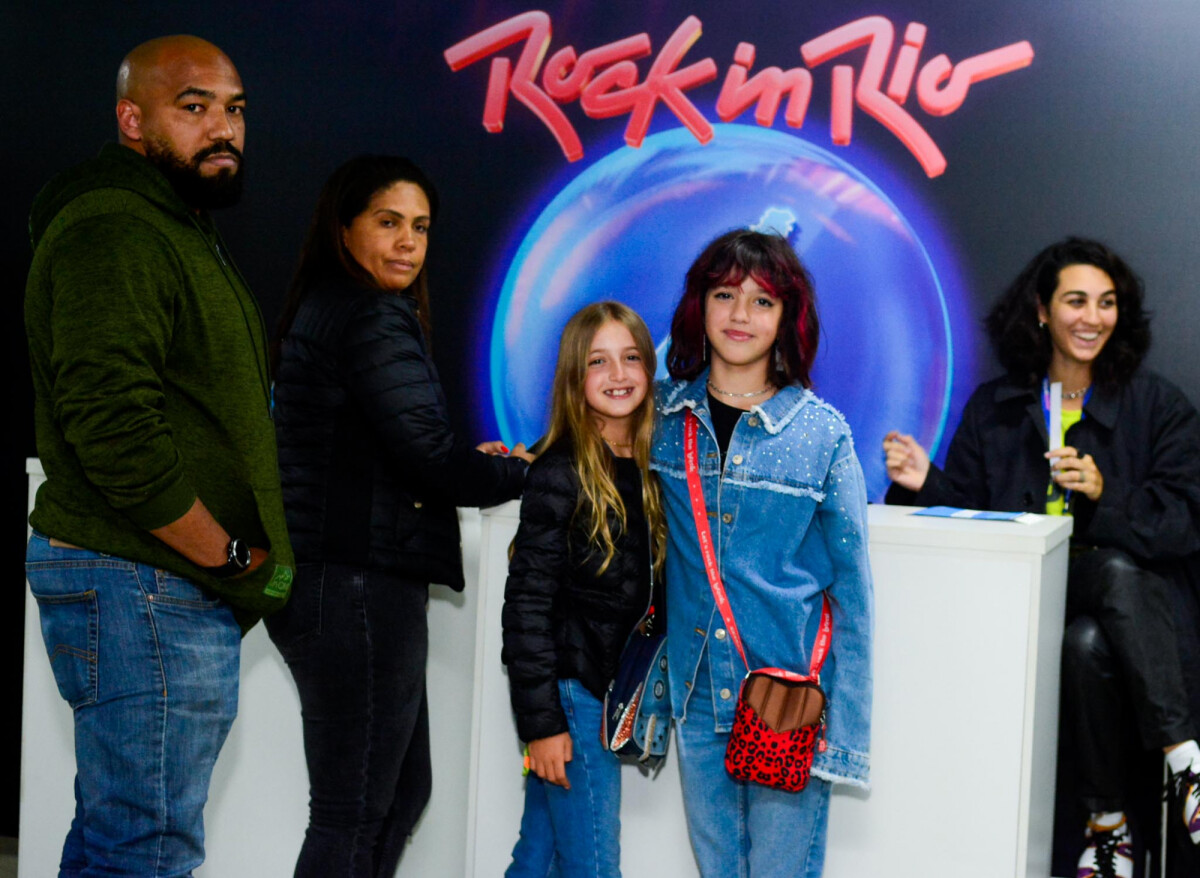 Foto: Eva apostou em um look confortável para curtir o Rock in Rio ...