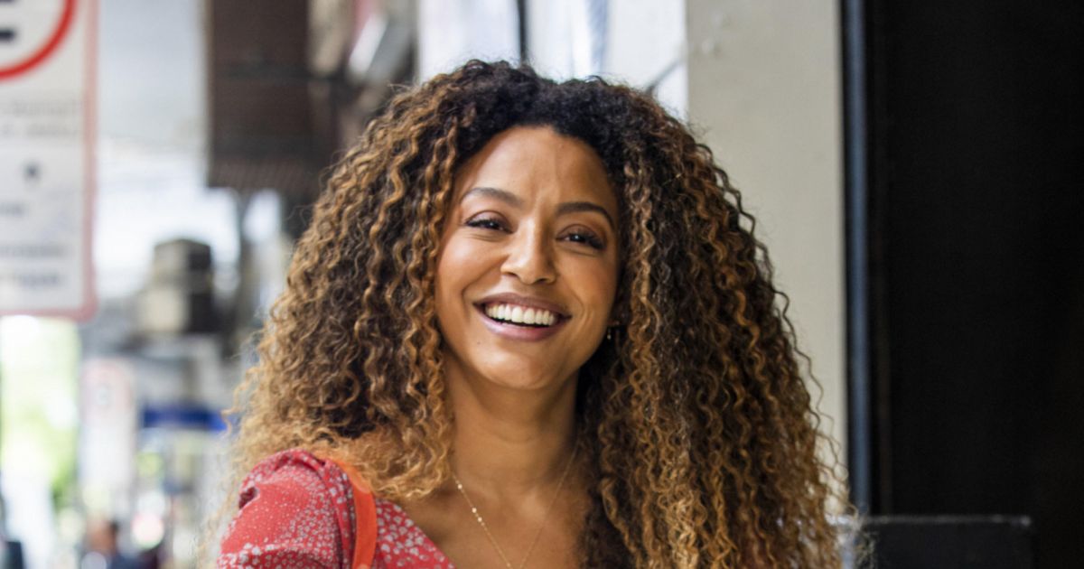 Sheron Menezzes será a segunda protagonista negra seguida na faixa das ...