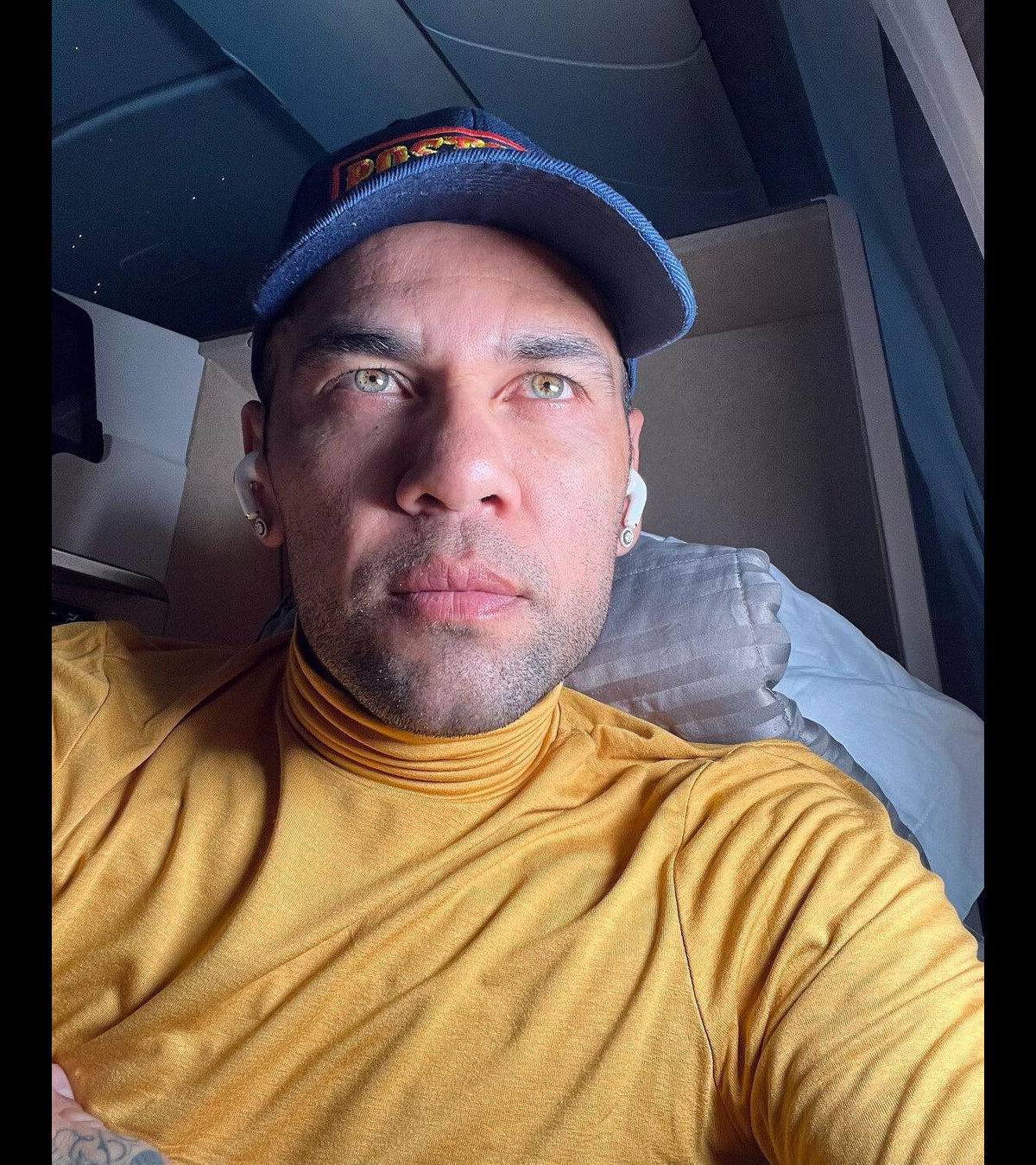 Foto: Daniel Alves poderá ter que dar amostras de seu sêmem para ...