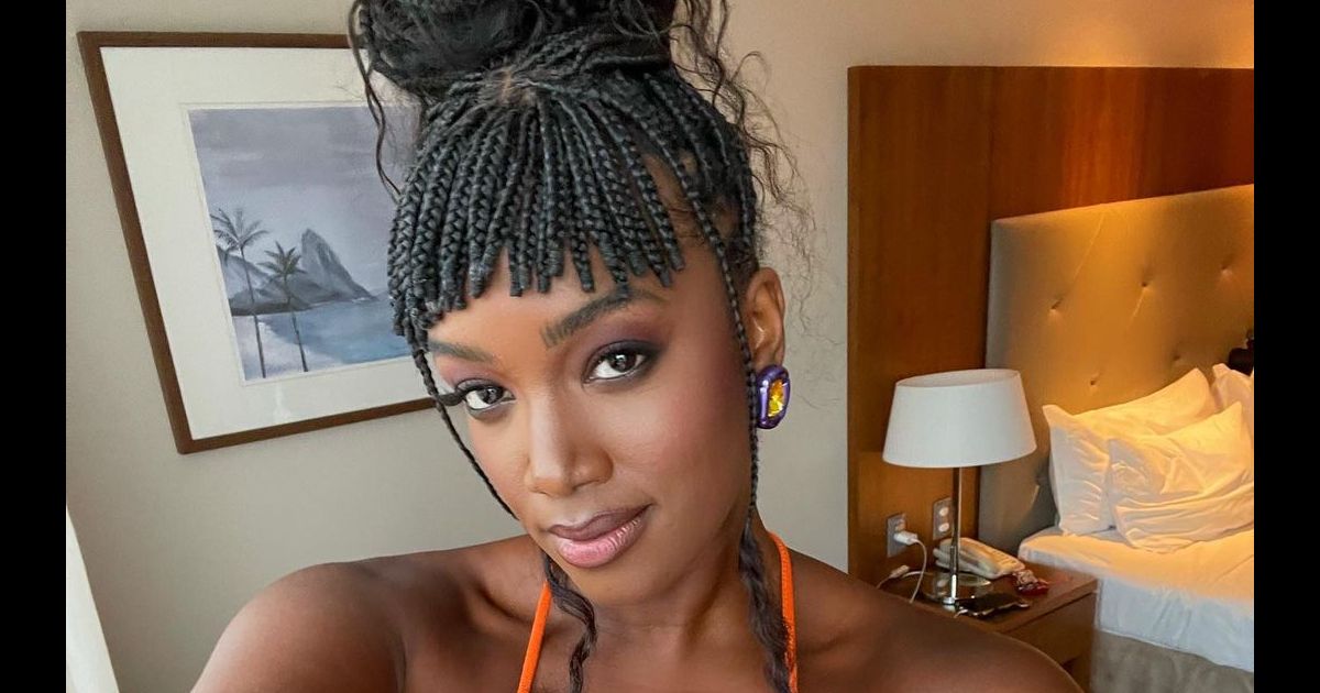 A cantora Iza está animada com a nova parceria de moda com a Fendi ...