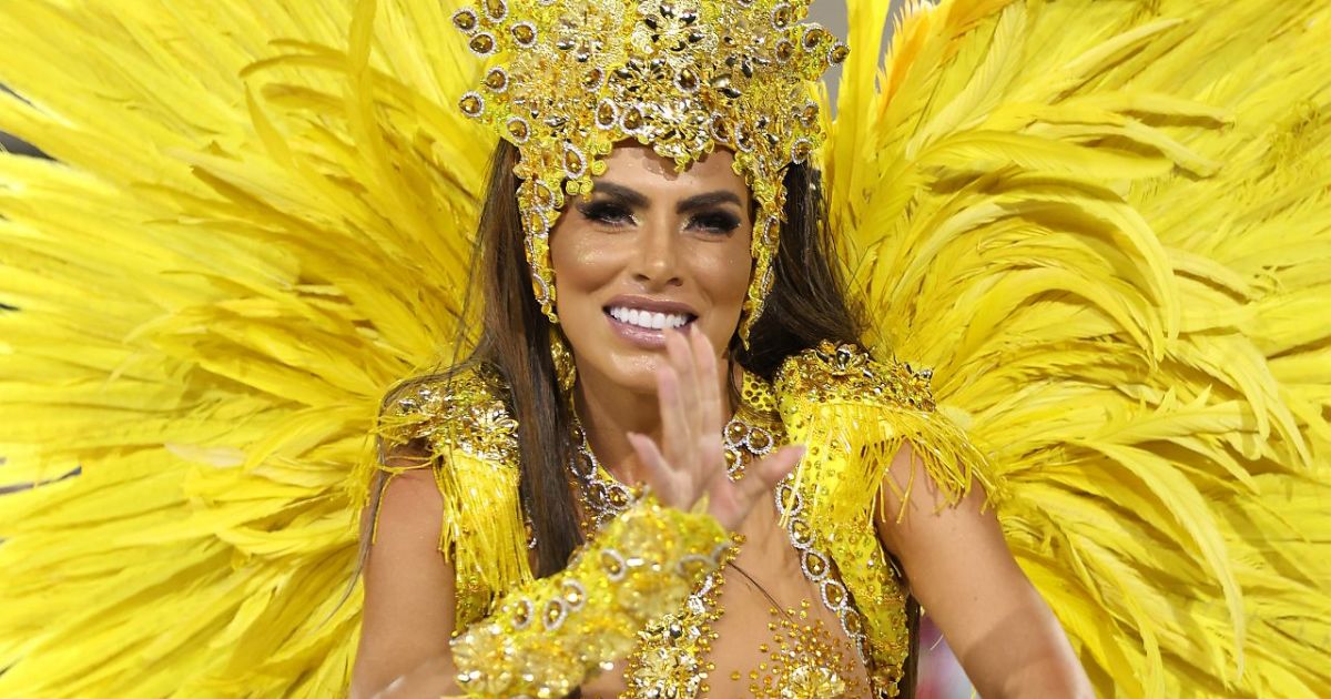 Musa da Mocidade, Erika Schneider usou look amarelo para o Carnaval ...