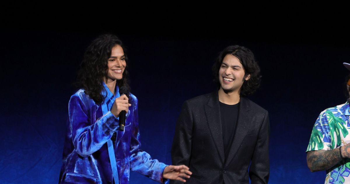 Bruna Marquezine comentou sobre o filme 'Besouro Azul' em painel da ...