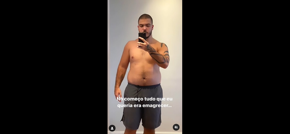 Foto: Ronald publicou uma foto do seu corpo para ver o seu processo ...