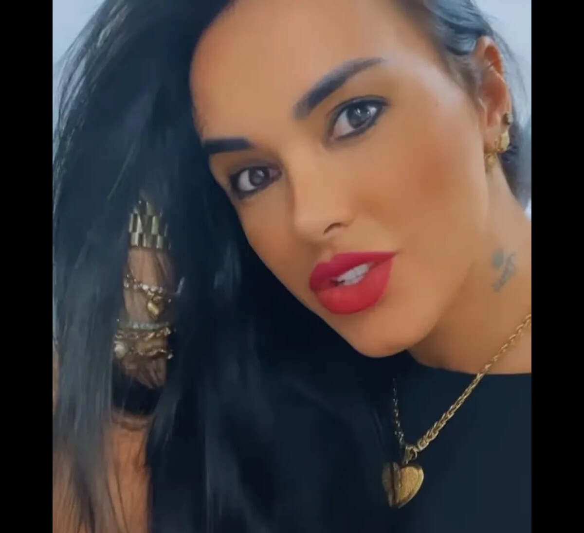 Foto: Kamilla Simioni ficou conhecida na mídia após ter sido apontada ...